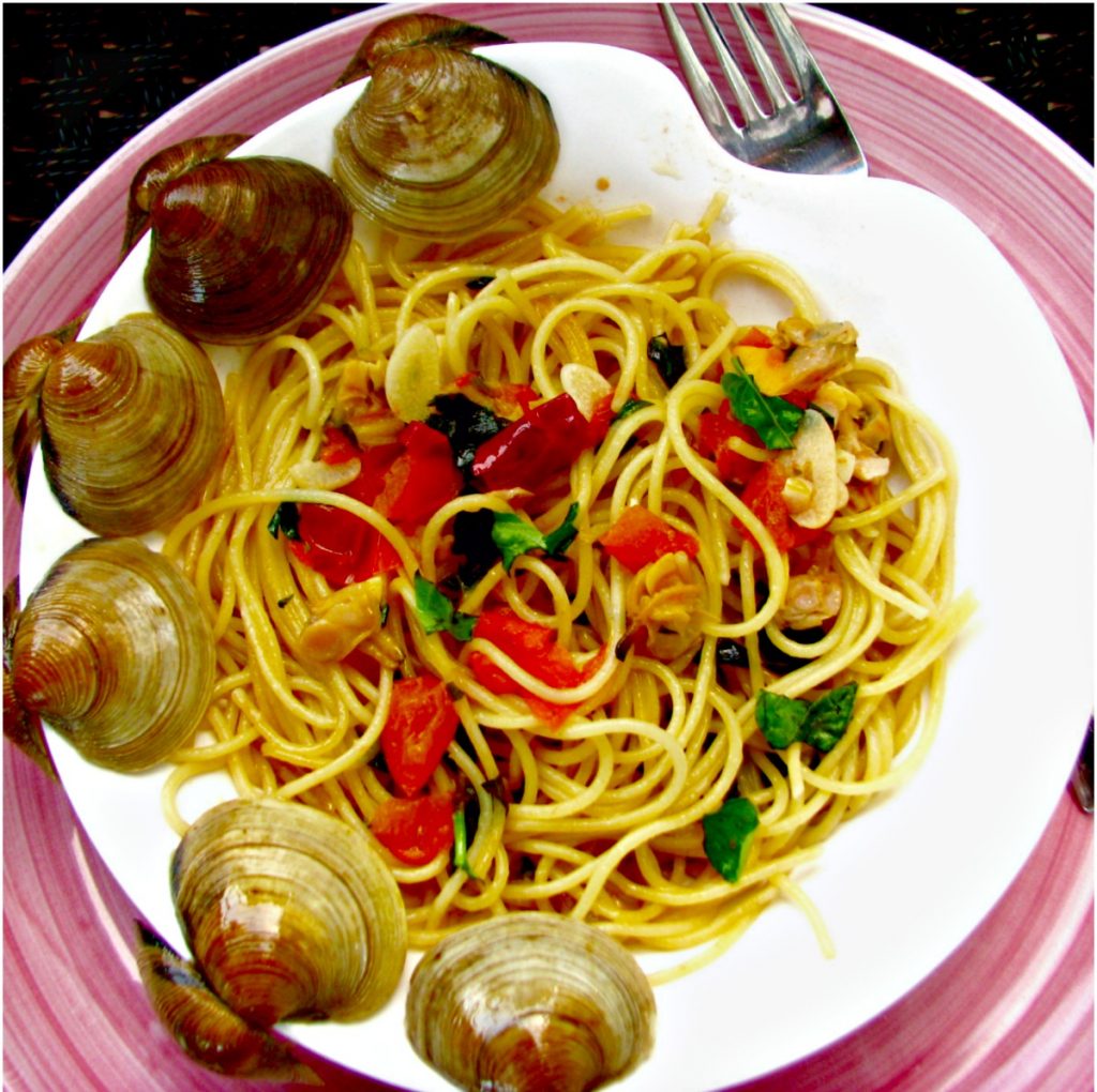 Cesar Benelli’s Spaghetti with White Clam Sauce, and How to Cook with ...